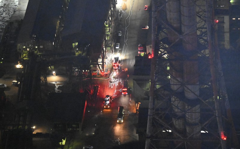 JFEスチール西日本製鉄所で火災 岡山県倉敷市 [写真特集1/4] | 毎日新聞