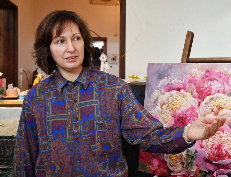 Ukrainian painter who fled to Japan after invasion hopes to build ...