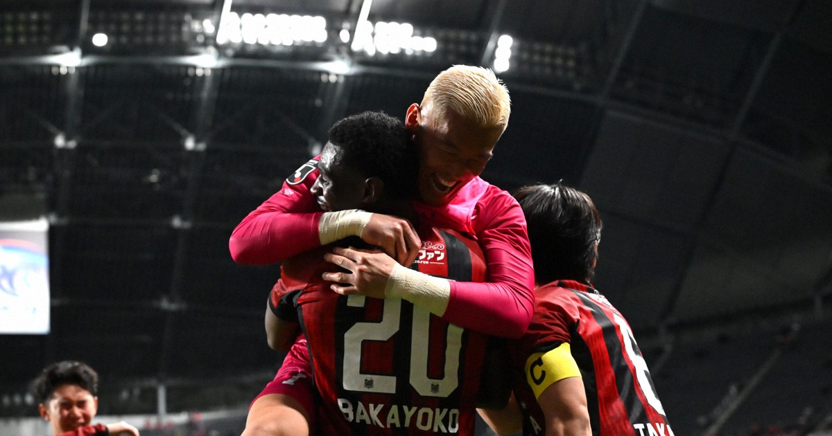 北海道コンサドーレ札幌が藤枝MYFCに逆転勝ち サッカーJ2 [写真特集1/19] | 毎日新聞