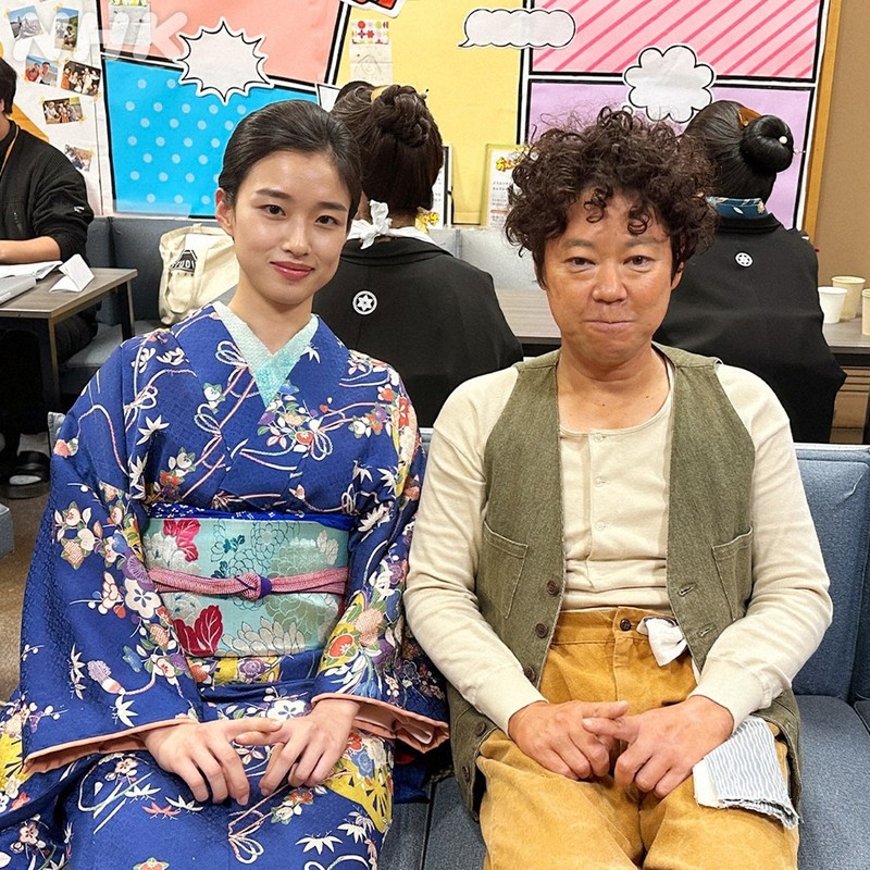 「あんぱん」NHKなのに再び不適切？今度は3人“貴重にもほどがある”オフショット「粋」ネット沸く（スポニチ） | 毎日新聞