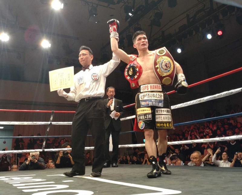 【ボクシング】宇津木秀が5回TKOで統一王座の初防衛！ OPBF＆WBO―APライト級タイトルマッチ（スポニチ） | 毎日新聞