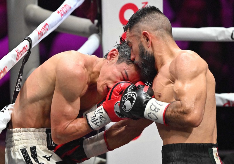 力石政法、エドアルド・ヌニェスに判定で敗れる IBF世界スーパーフェザー級タイトルマッチ [写真特集1/12] | 毎日新聞