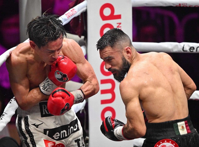力石政法、エドアルド・ヌニェスに判定で敗れる IBF世界スーパーフェザー級タイトルマッチ [写真特集1/12] | 毎日新聞