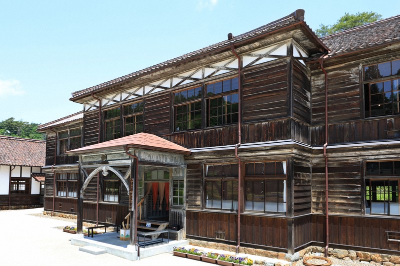 Retro Japan: Meiji-era school building in Okayama Pref. popular among ...