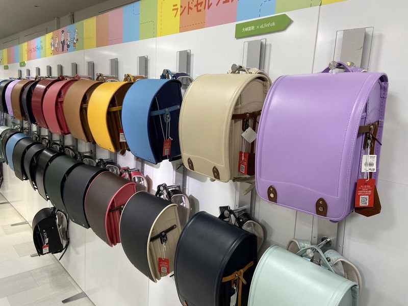 'Randoseru' backpacks a rite of passage for Japan's 1st graders, and ...