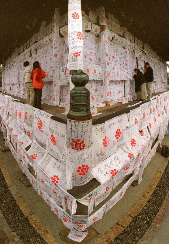 写真と図解でみる 「失われた30年」と就職氷河期世代 [写真特集1/49] | 毎日新聞