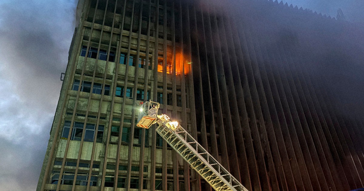 Cairo telecom building fire kills 4 and injures 26 - The Mainichi