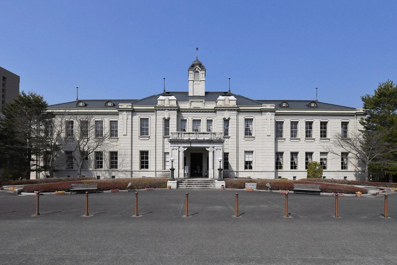 Retro Japan in Photos: Ex-Yamaguchi Pref. Assembly building conveys ...
