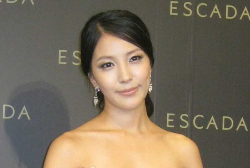 BoA 9月からのツアー中止を発表「骨壊死」と診断 膝の痛み悪化「早急に」手術へ「健康を最優先」（スポニチ） | 毎日新聞