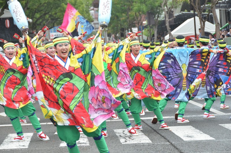 In Photos: 18,000 dancers take to streets for Yosakoi Festival in west ...
