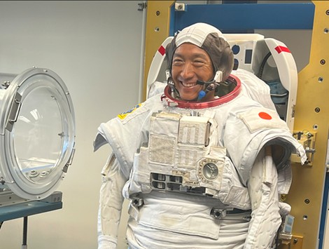 JICAトピックス：【JICA×JAXA連携10年】国際開発と宇宙開発の架け橋になりたい：諏訪理JAXA宇宙飛行士に聞きました | 毎日新聞