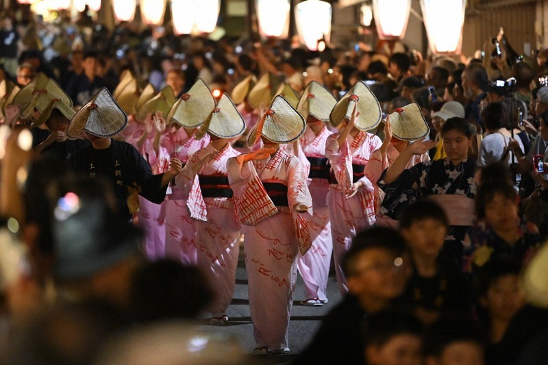 In Photos: Dancers gracefully perform at festival with 300 yrs of ...