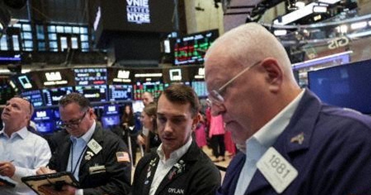 NY株反発、350ドル高 FRB利下げ期待、買い注文優勢 | 毎日新聞