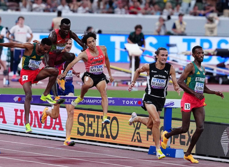 三浦龍司への接触は“妨害”ではないか 陸連、3000m障害で抗議も棄却される バランス崩し8位（スポニチ） | 毎日新聞