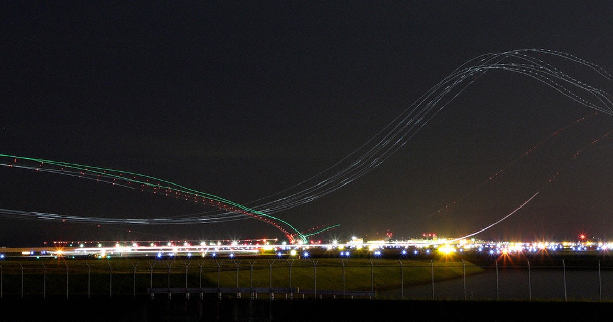 艦載機訓練、山口・岩国で米強行 25年ぶり 硫黄島噴火理由に | 毎日新聞