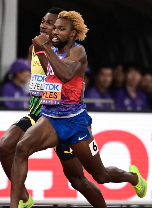 世界陸上19日の競技 ノア・ライルズが男子200mで4連覇 [写真特集1/30] | 毎日新聞