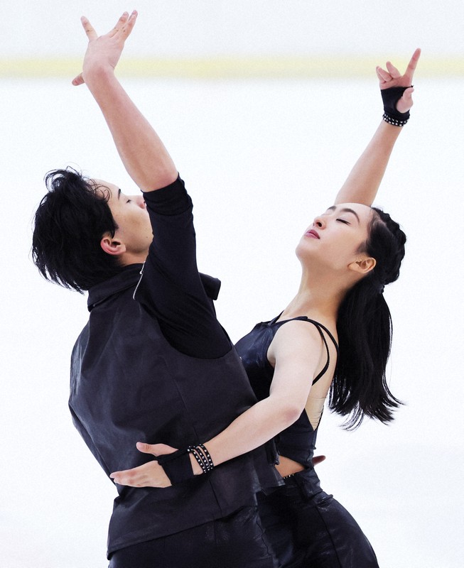 「いくこう」がクリス・リード杯で競技デビュー フィギュア・アイスダンス [写真特集4/18] | 毎日新聞