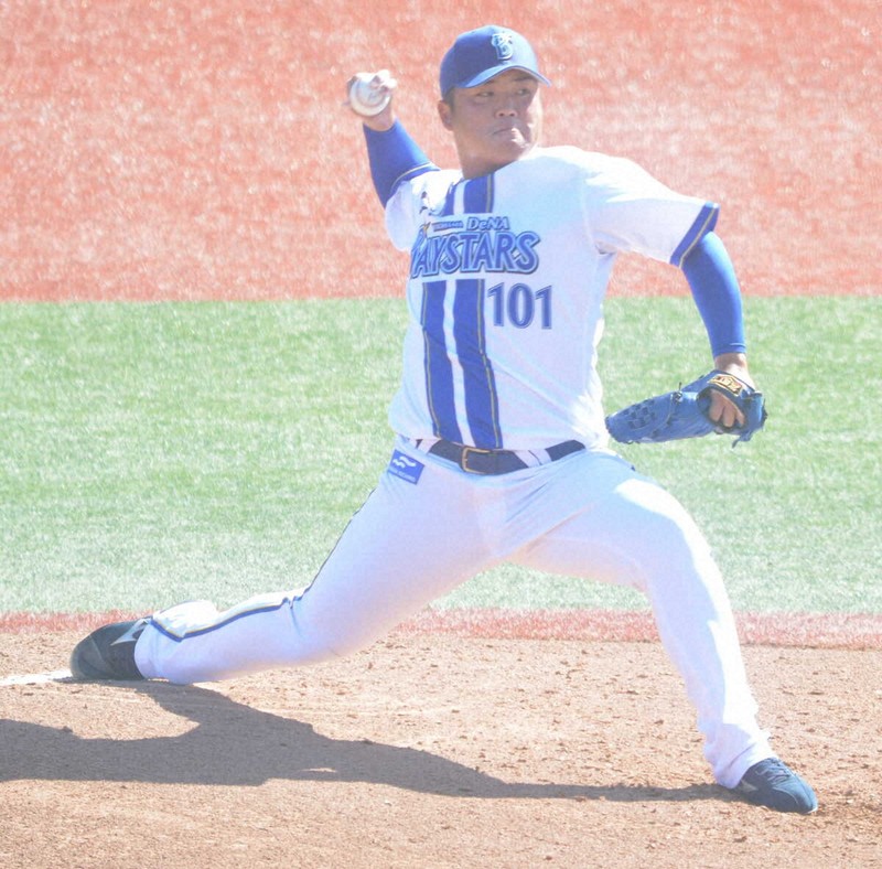 DeNA「DOCK」に広がるスーツ姿の光景…戦力外の若者たちに明るい未来が訪れることを願うばかり（スポニチ） | 毎日新聞