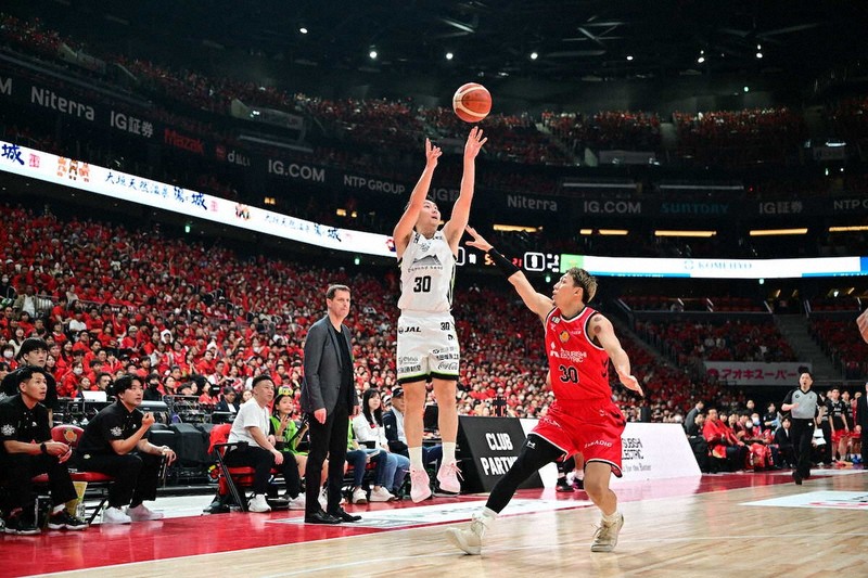 日本代表SG富永が新加入したB1レバンガ北海道をNHK札幌がライブビューイング！折茂社長がゲスト解説（スポニチ） | 毎日新聞