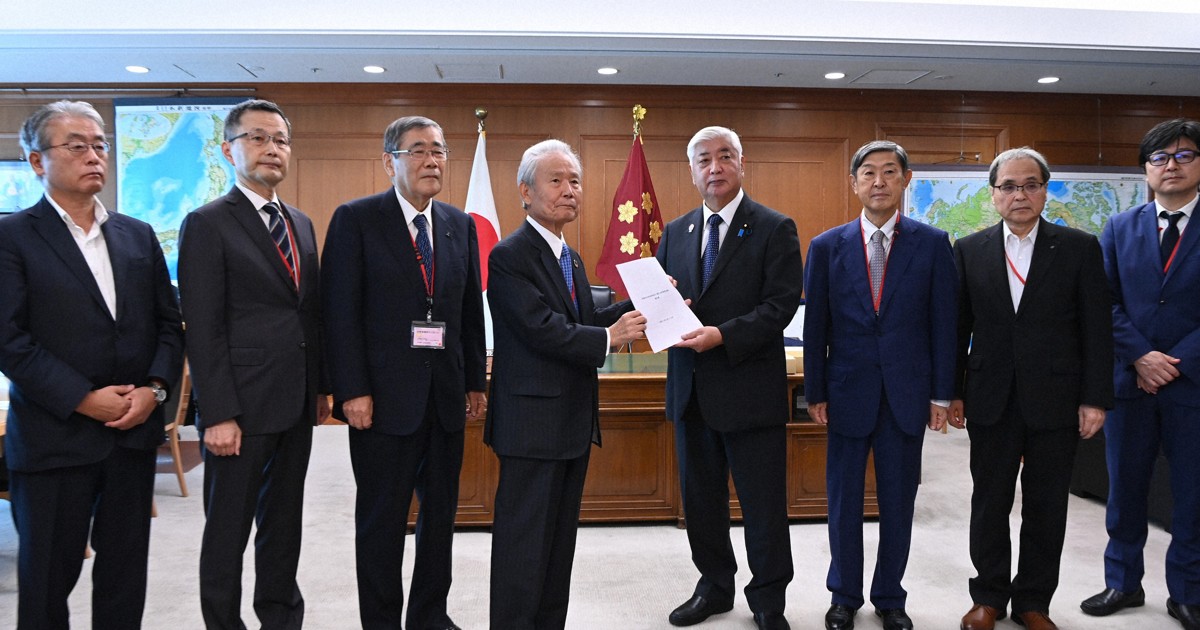 Editorial: Defense Ministry panel report undermines Japan's pacifist ...