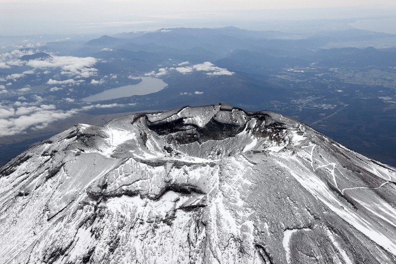 In Photos: Mt. Fuji gets season's 1st snowcap, 3rd latest on record ...