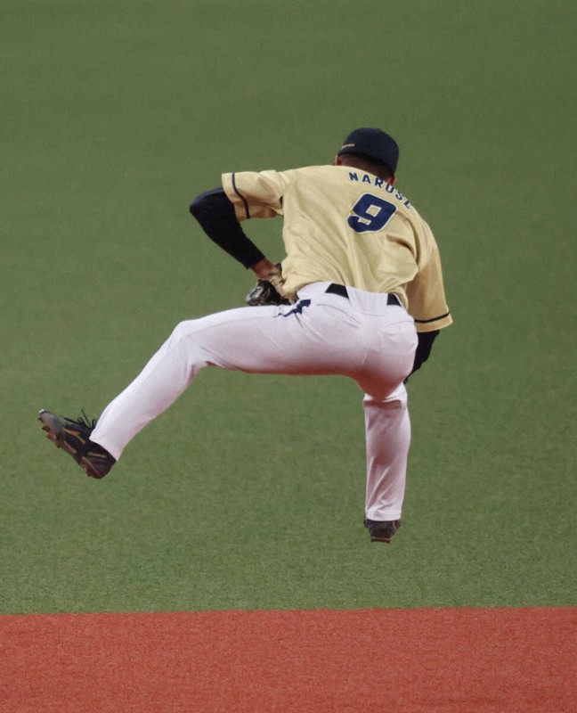 NTT西日本が2回戦進出 DeNAドラフト5位の成瀬脩人が超美技で貢献（スポニチ） | 毎日新聞