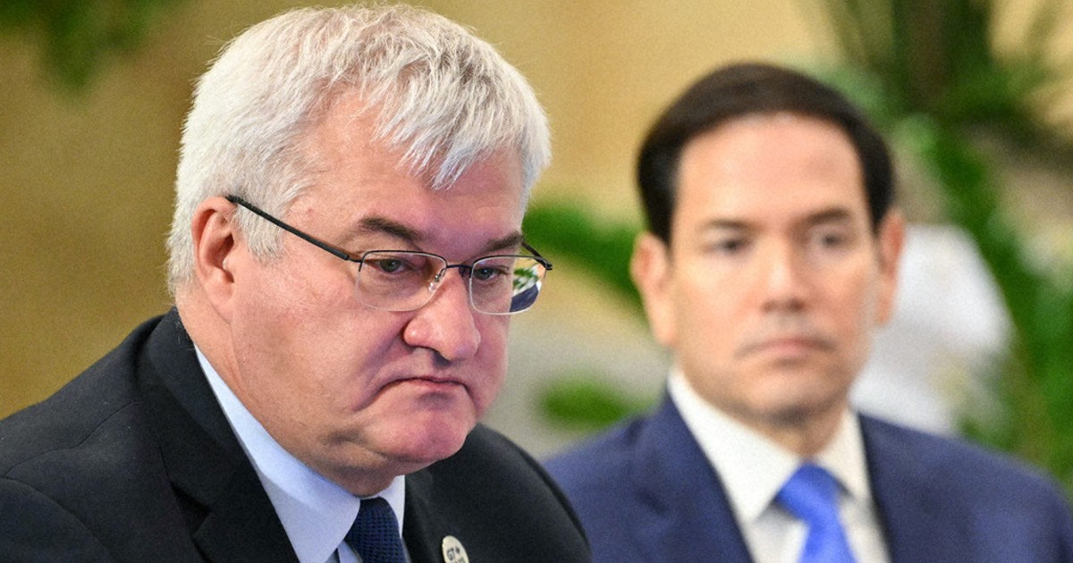 G7 diplomats publicly show support for Ukraine but avoid contentious issues like trade - The ...