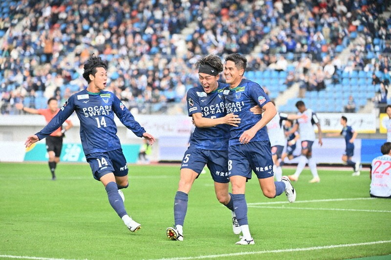 サッカー J2 徳島ヴォルティス J1昇格へ全力 残り2試合、大混戦 ／徳島 | 毎日新聞