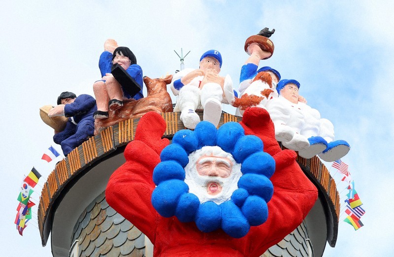 In Photos: Historic Kobe residence reveals 'Myaku-Myaku Santa ...