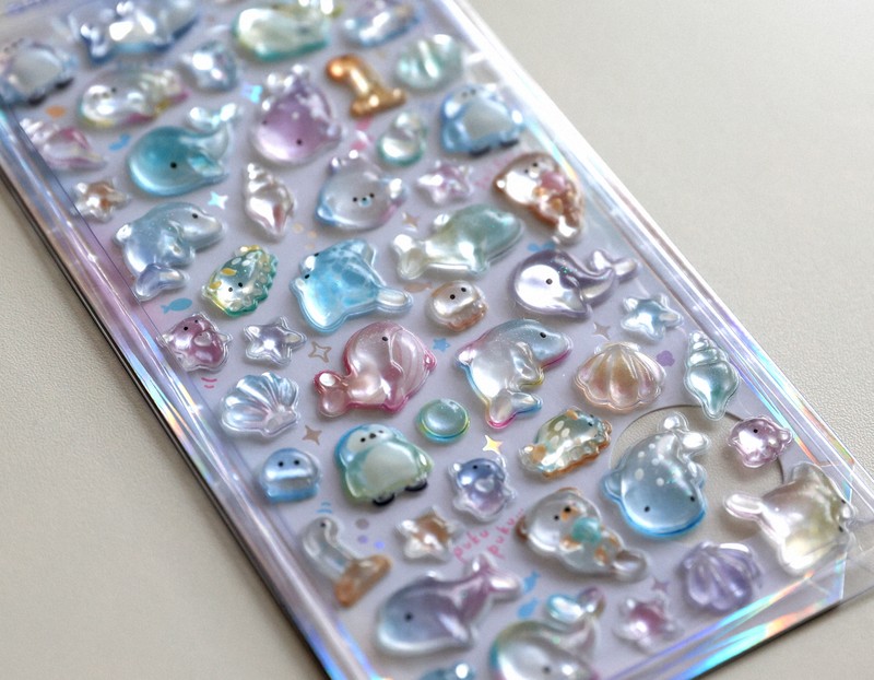 3D 'Bonbon Drop' stickers hugely popular, sell out at many stationery ...