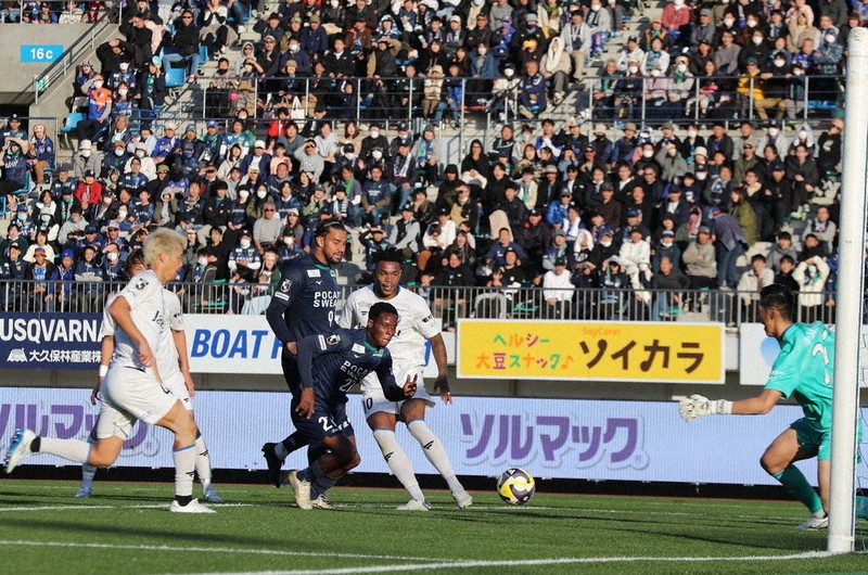 جینا رنه وب برهنه