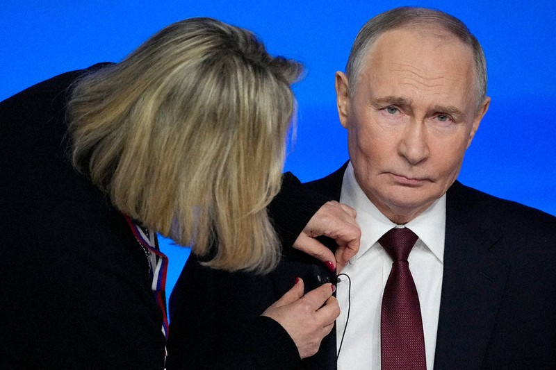 At Putin's annual news conference, a Russian journalist pops the ...