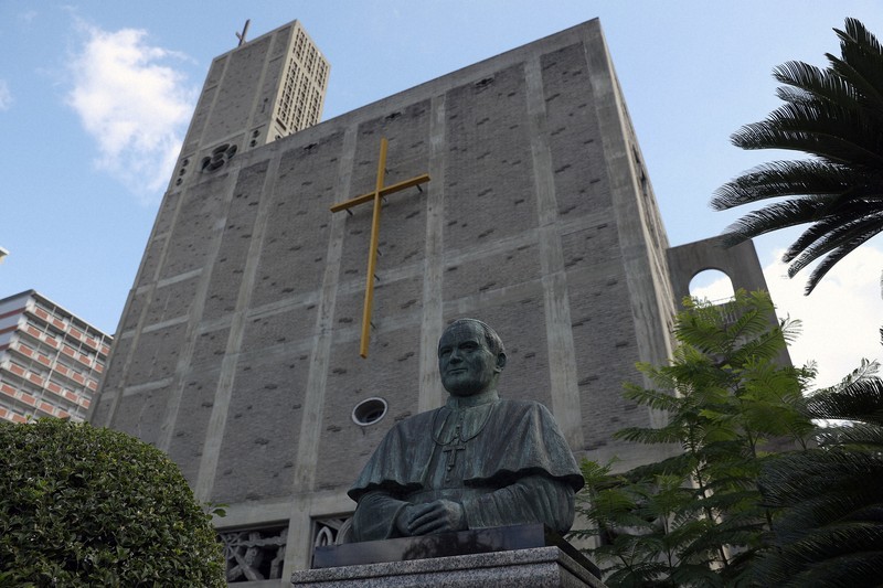 Retro Japan in Photos: World Peace Memorial Cathedral in Hiroshima a ...