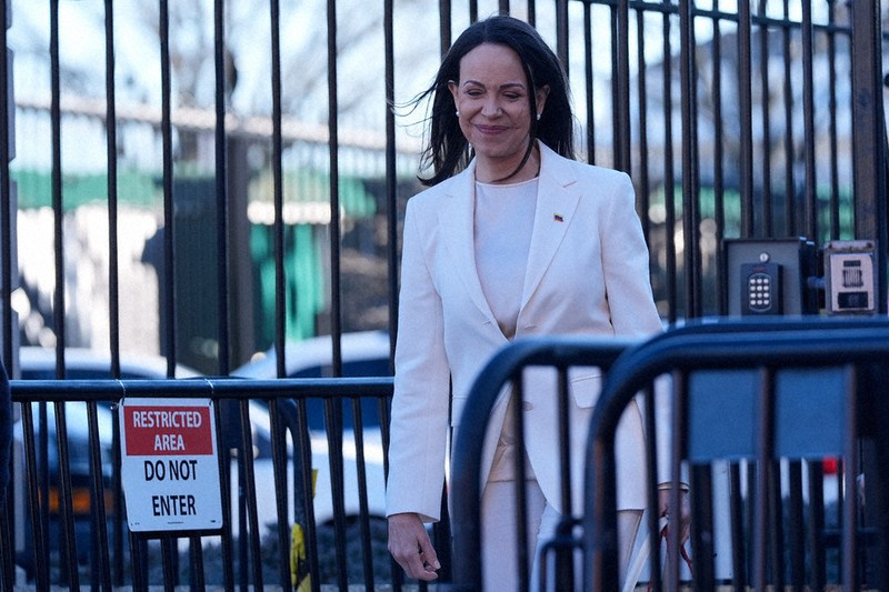 Venezuela's Machado says she presented her Nobel Peace Prize to Trump ...