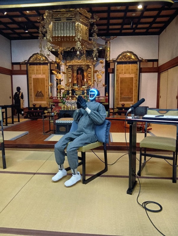 Cyber sutras: Japan research team unveils humanoid robot capable of ...