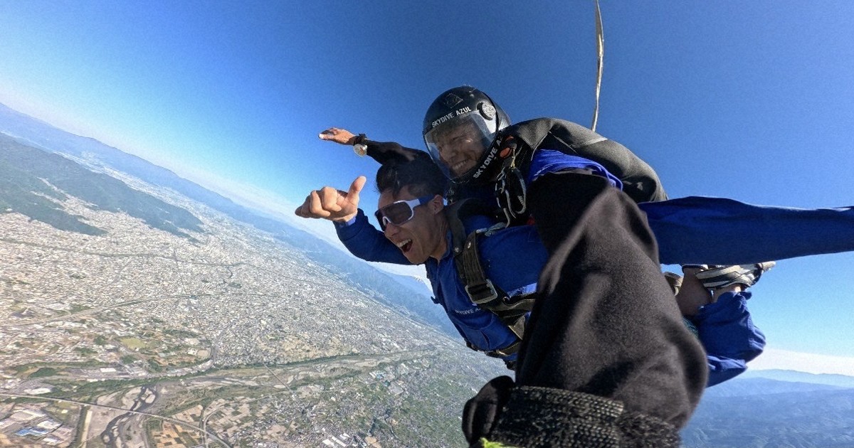 Out of the blue: Aviation academy starts skydiving in Japan with views ...