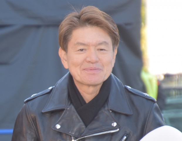オリコンニュース：ヒロミ、“大ファン”の若手俳優と共演「ここに座ったときに『あ～！』って（笑）」 | 毎日新聞