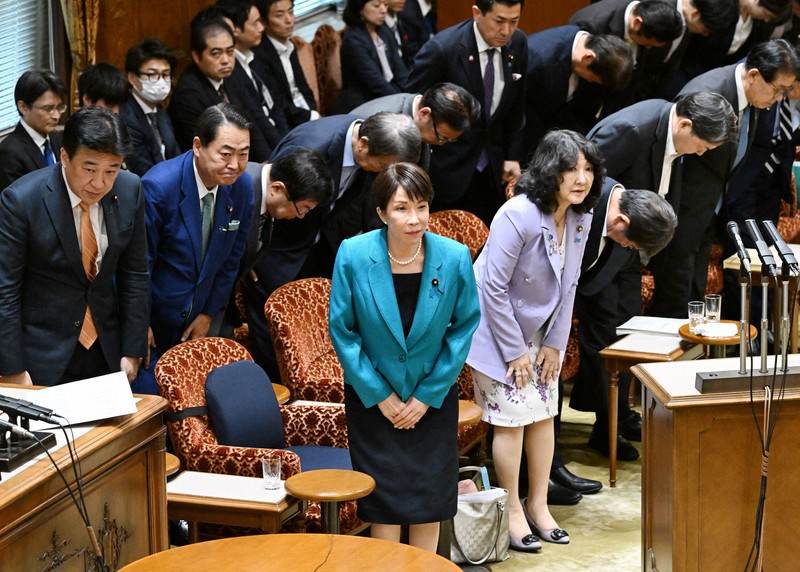 社説：原油高で補正予算 展望を欠く場当たり対応 | 毎日新聞